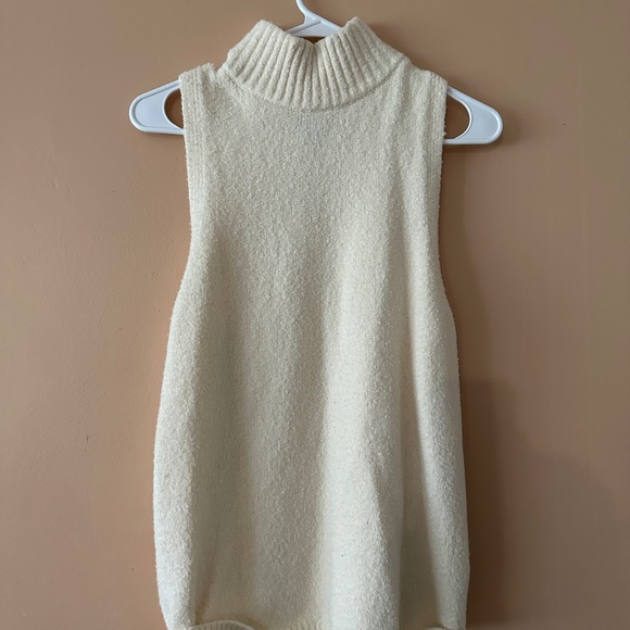 Express | Sweaters | Express Ivory White Sleeveless Turtle Neck Sweater ...
